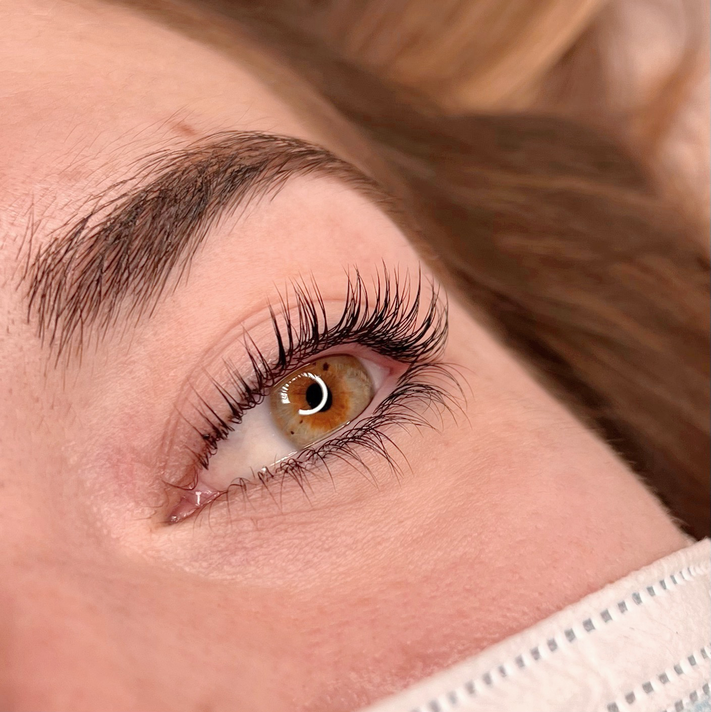 Lifting de pestañas y Diseño de cejas - Aris Lashes Brows